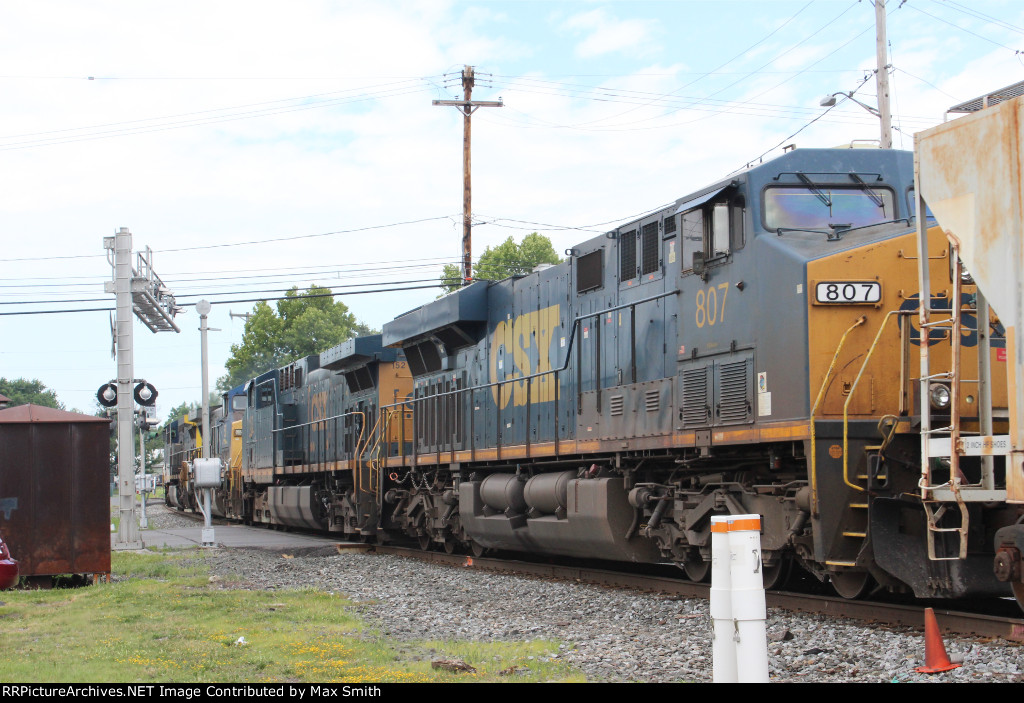 CSXT 807 on CSX Q620-10